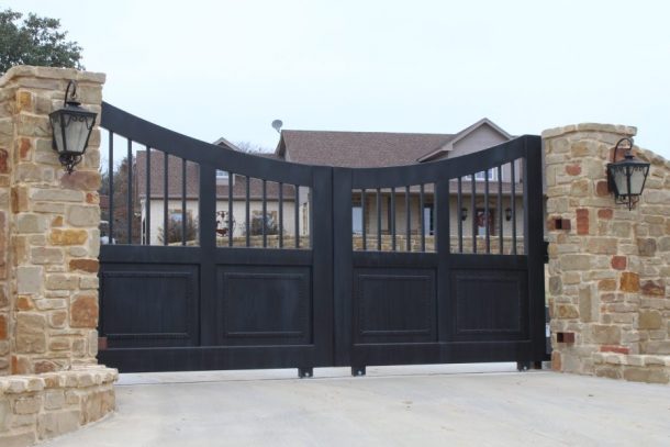 Can Driveway Gates Open Outwards? - Aberdeen Gate
