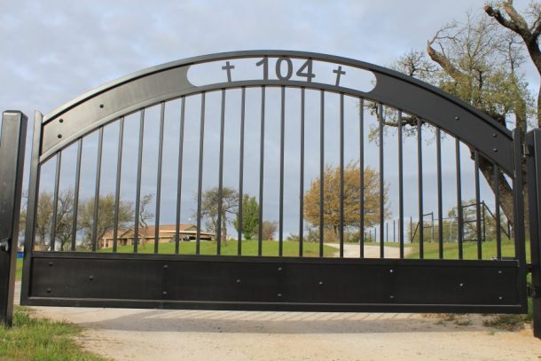 “Modern-Day” Texas Ranch Gates - Aberdeen Gate